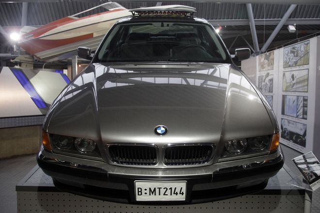 Бонд в движение: Колите на 007 - Беемве от Винаги ще има утре