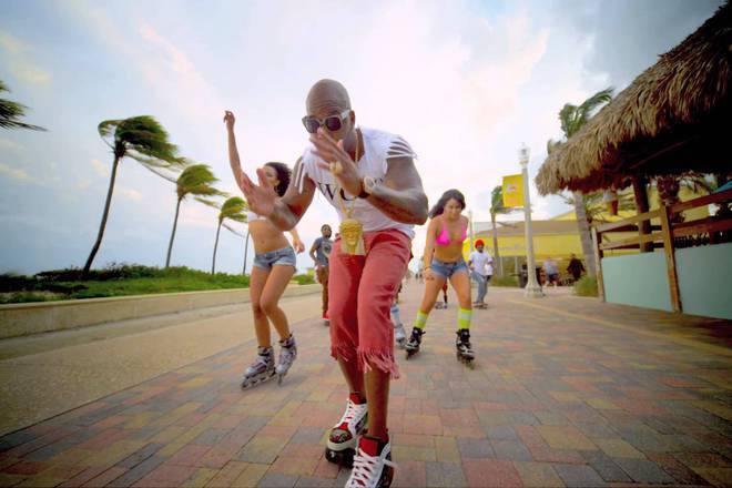 Музика: Flo Rida - Let It Roll
